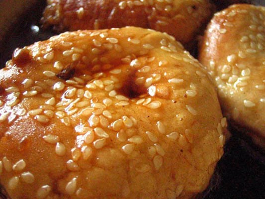 Cantonese traditional food: Guang Bing (kompyang)